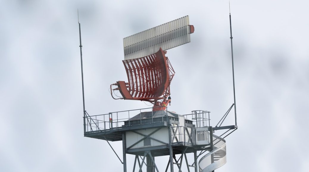 Los radares de aviones: funcionamiento tipos y aplicaciones - Aeronaves ...